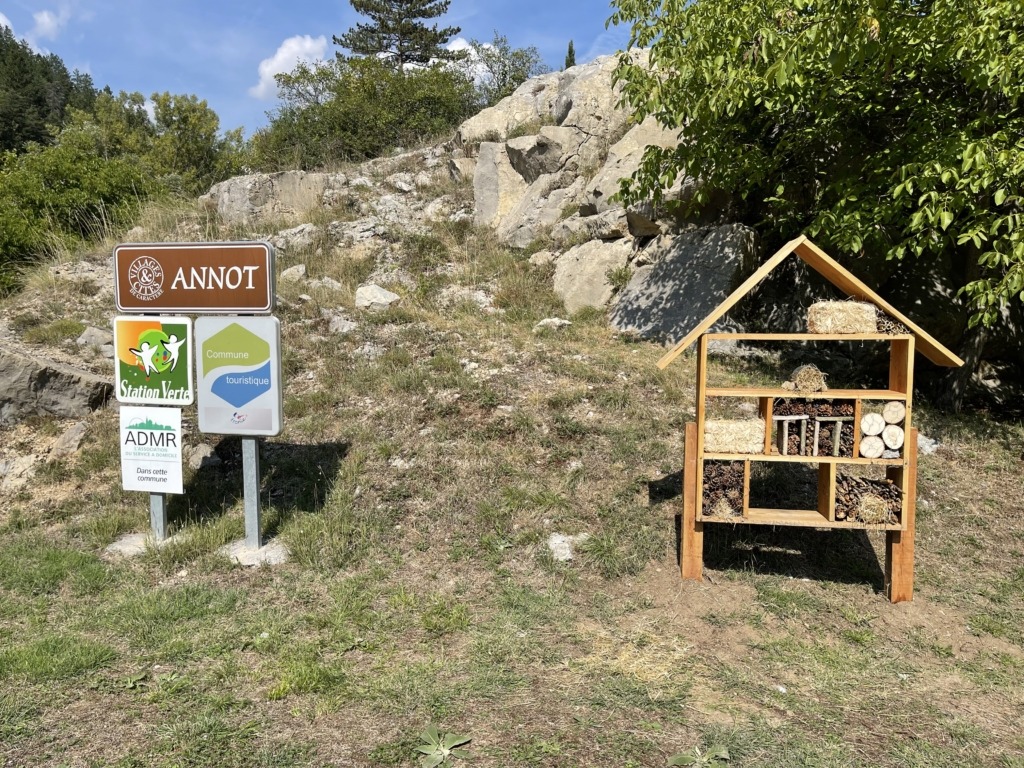 Annot, village ami de la biodiversité - Annot, le Pays des Grès